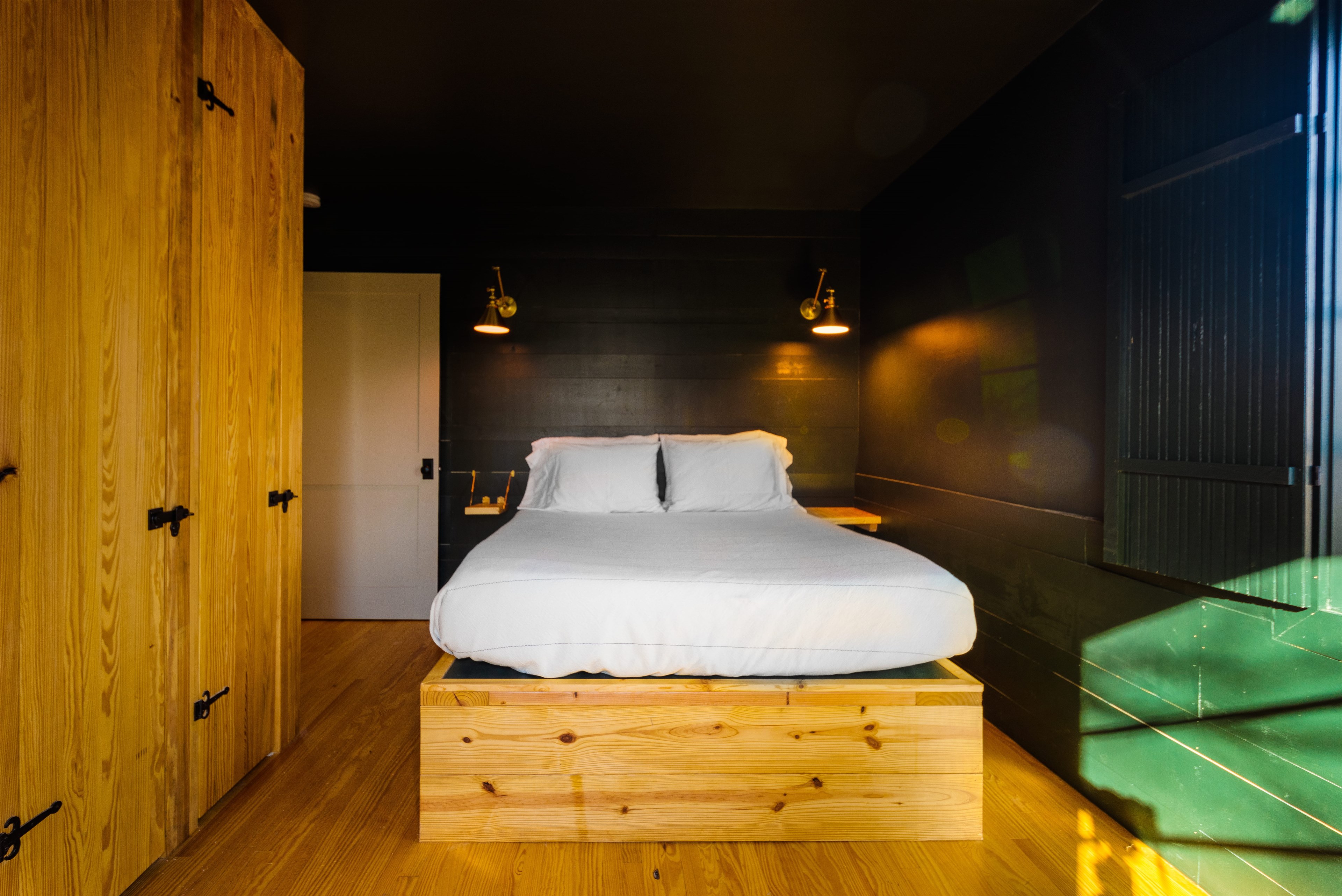 Locations Hub - Hackberry Hill