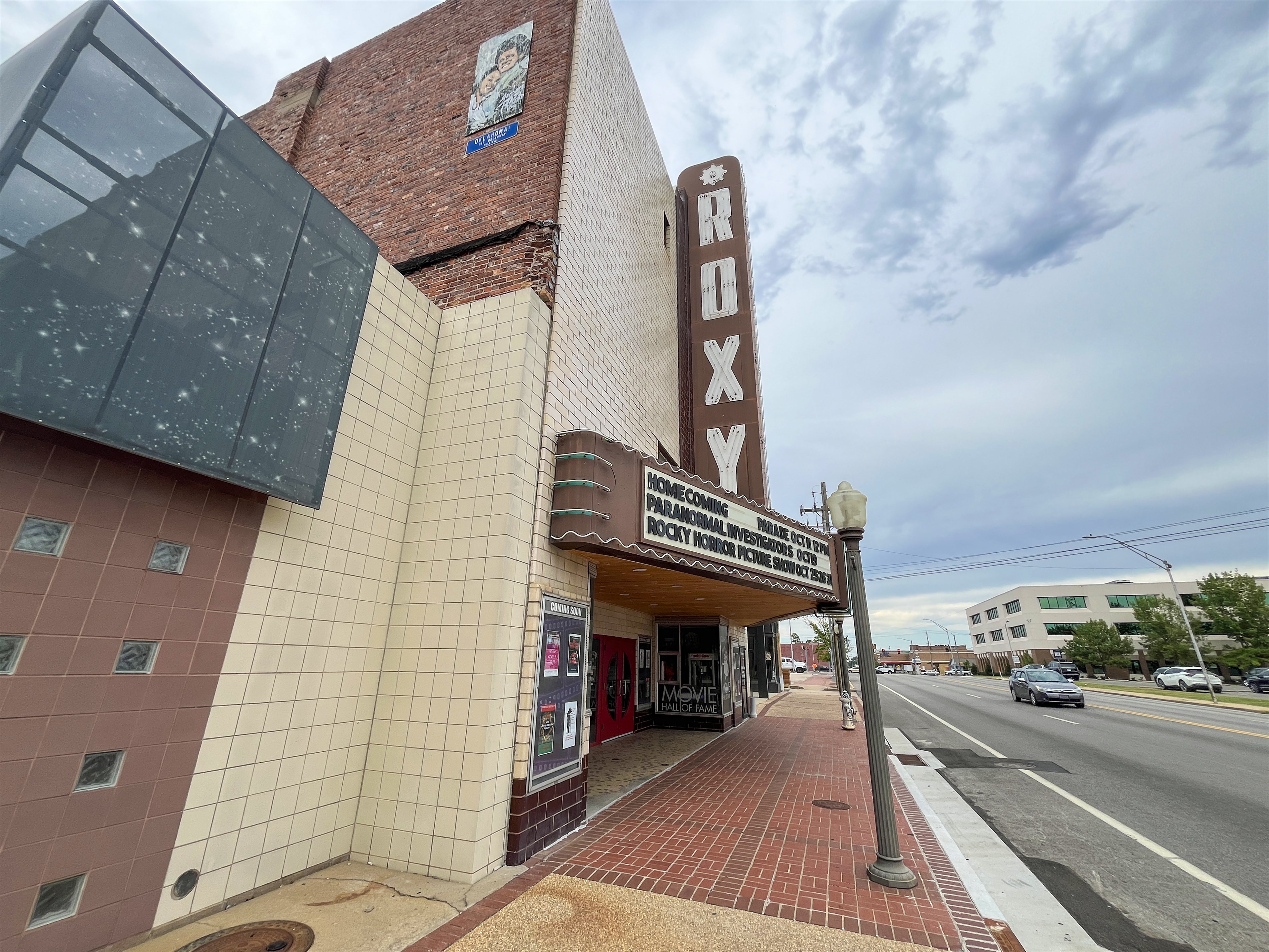 Locations Hub - Roxy Theater