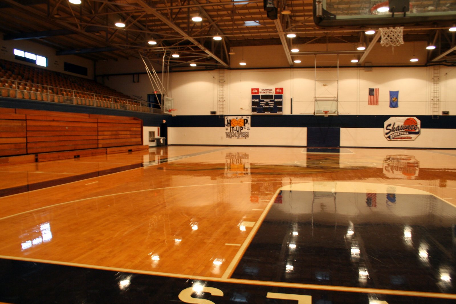 Locations Hub - Shawnee High School Gym