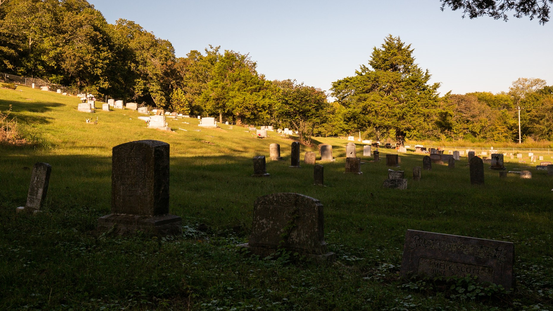 Locations Hub - Molly Field Cemetery