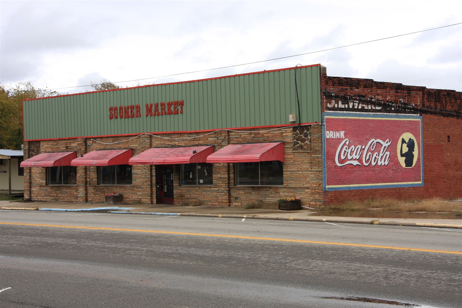 Locations Hub - Downtown Porum