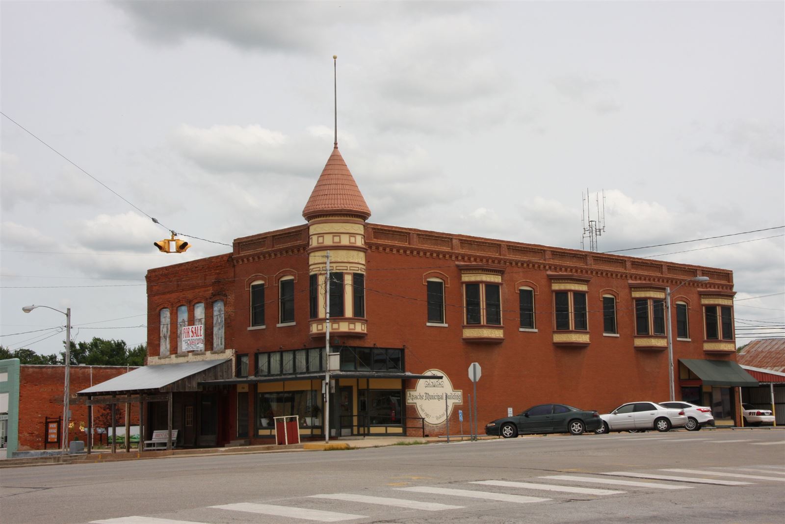 Locations Hub - Downtown Apache