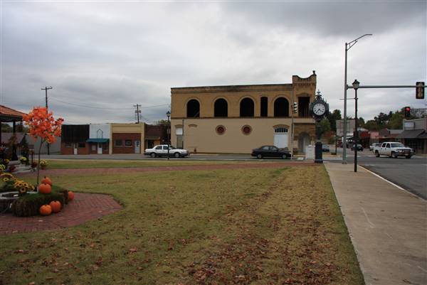 Downtown Fort Gibson - LocationsHub