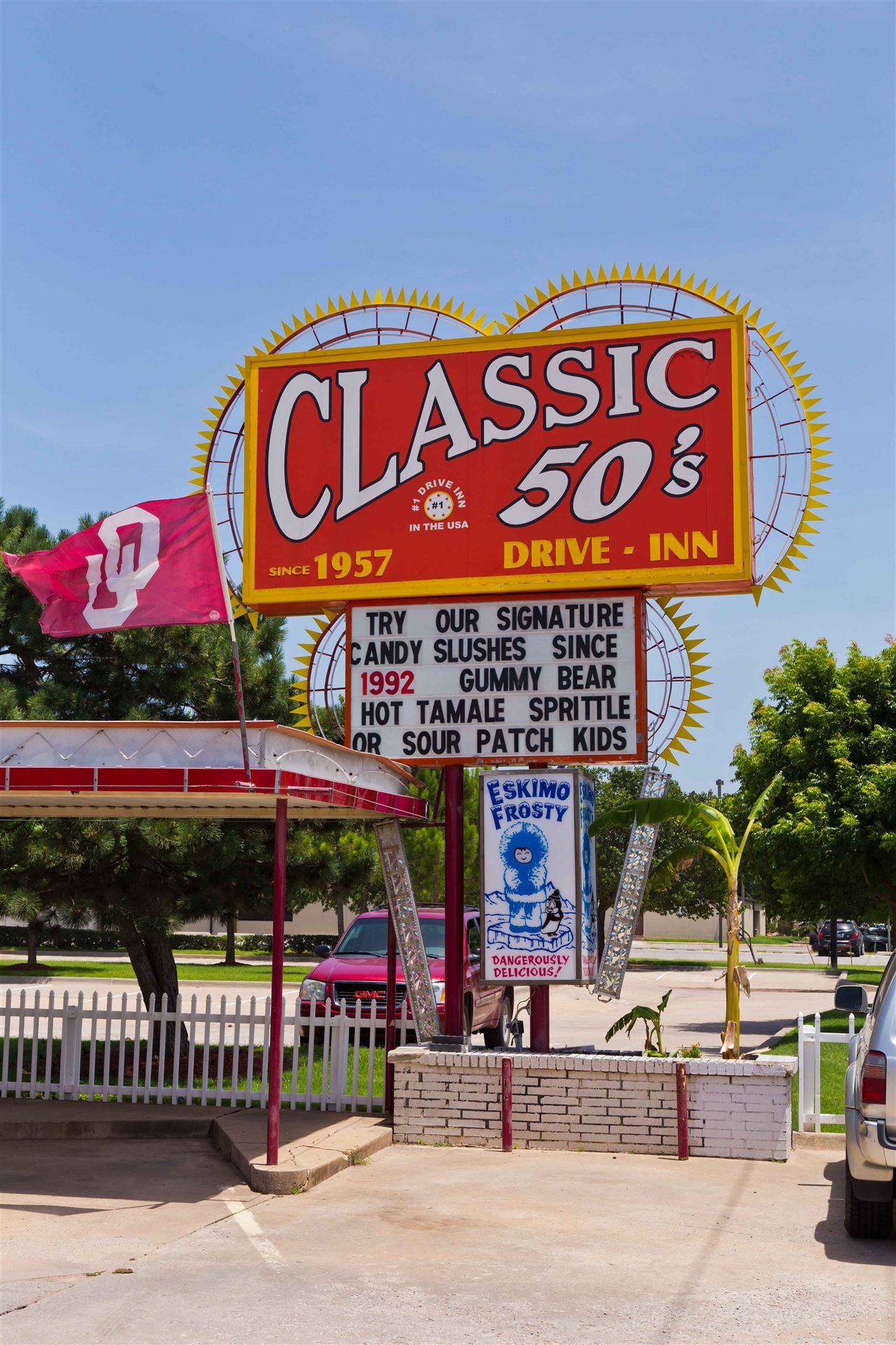Locations Hub - Classic 50's Drive-In